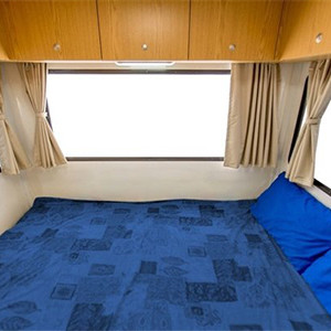 Apollo Euro Deluxe Motorhome – 6 Berth